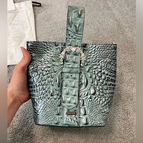 Brahmin | Bags | New Brahmin Luxe Faith Obsidian Melbourne Bucket Bag ...